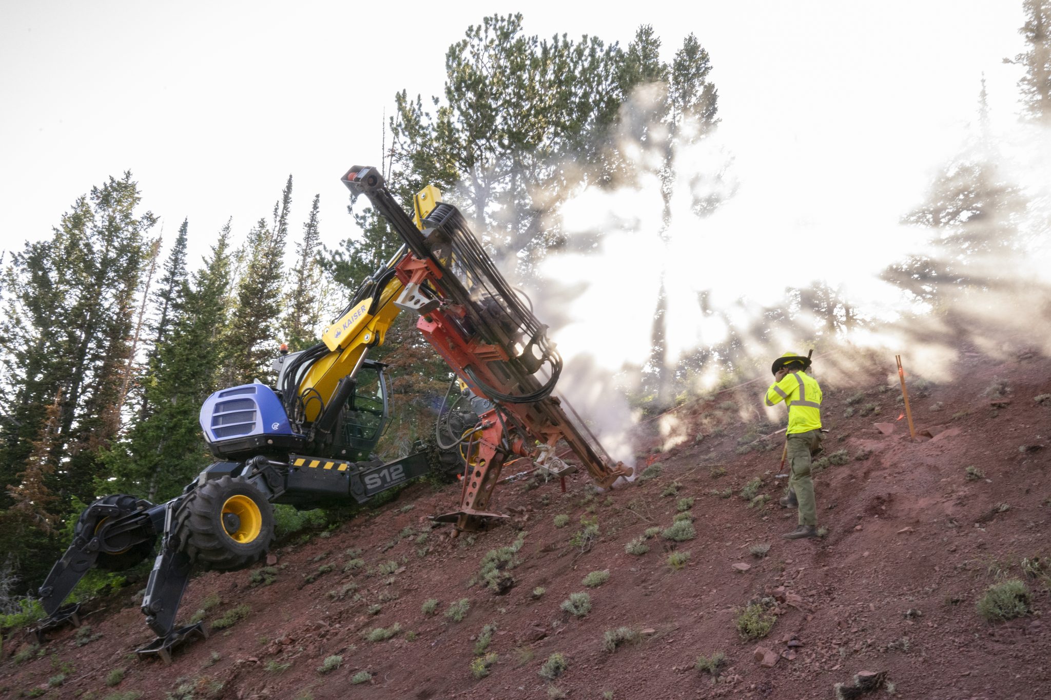 Spider Excavator Drilling Solutions for Difficult Terrains