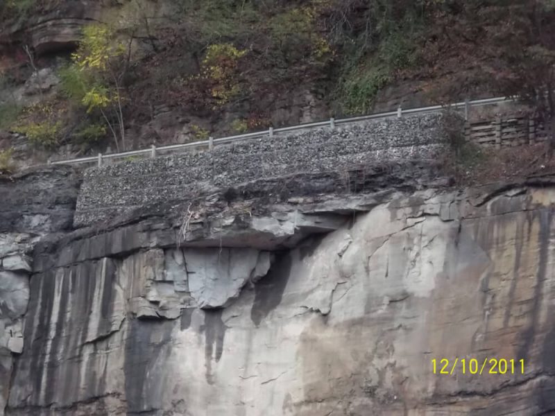 Gabion Retaining Wall & Roadway Stabilization - Gabion Walls