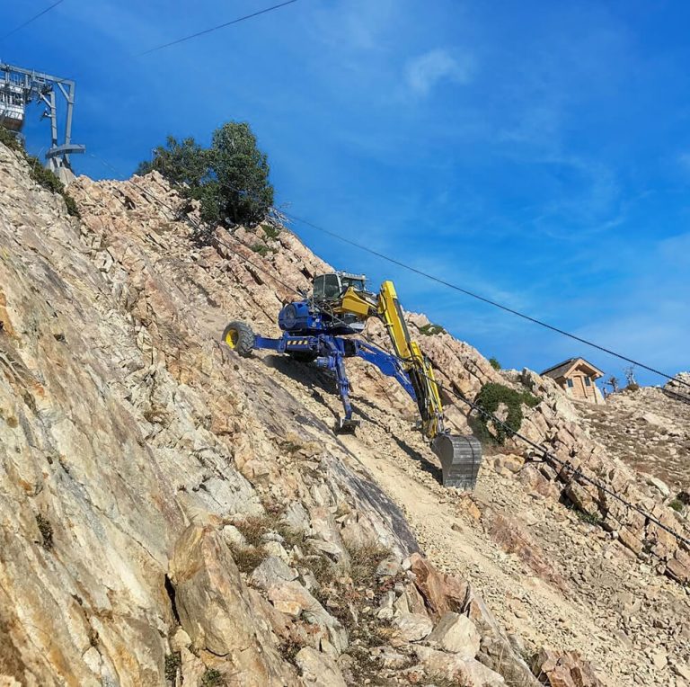 Spider Excavator | All-Terrain Access Vehicle