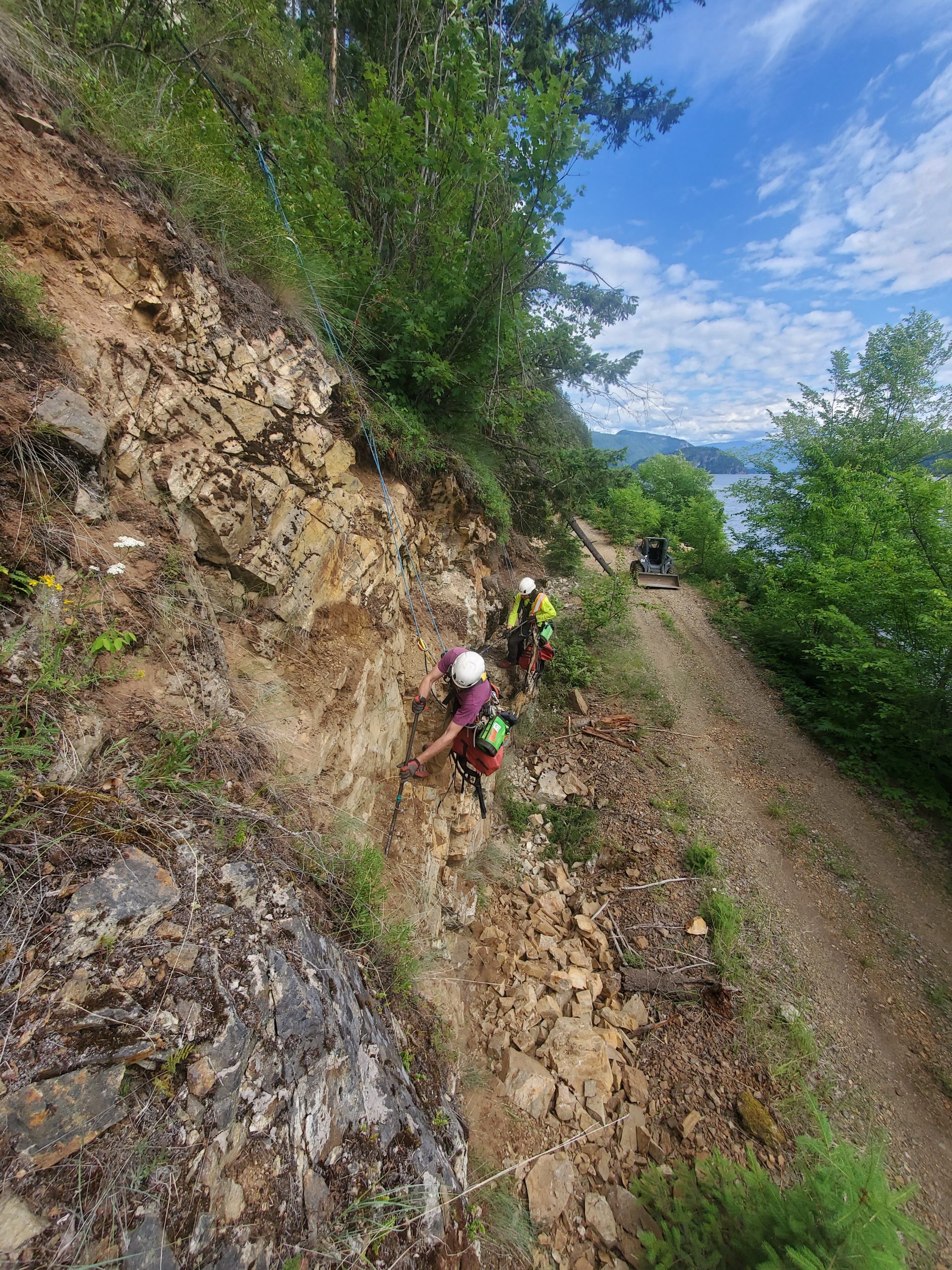 Expert Manual Scaling Services for Rockfall Mitigation