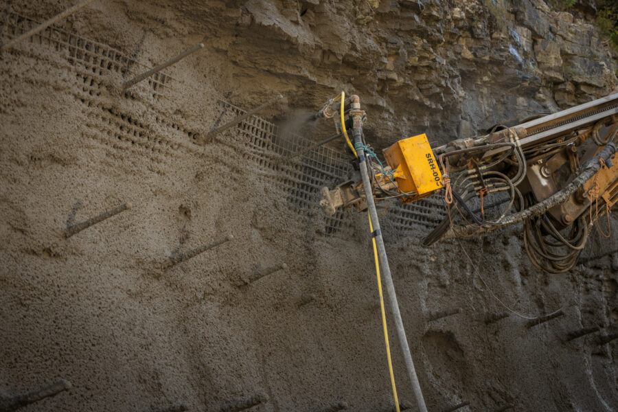 Shotcrete Robot For Roadways & Commercial Properties - Geostabilization ...
